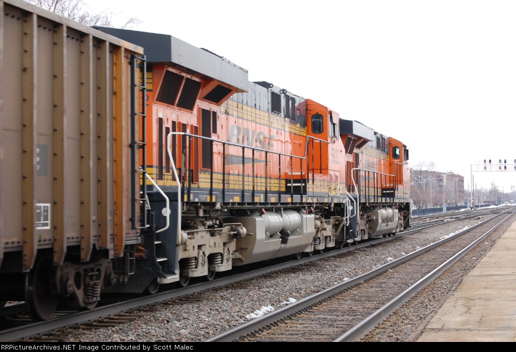 BNSF 6045 & 5922